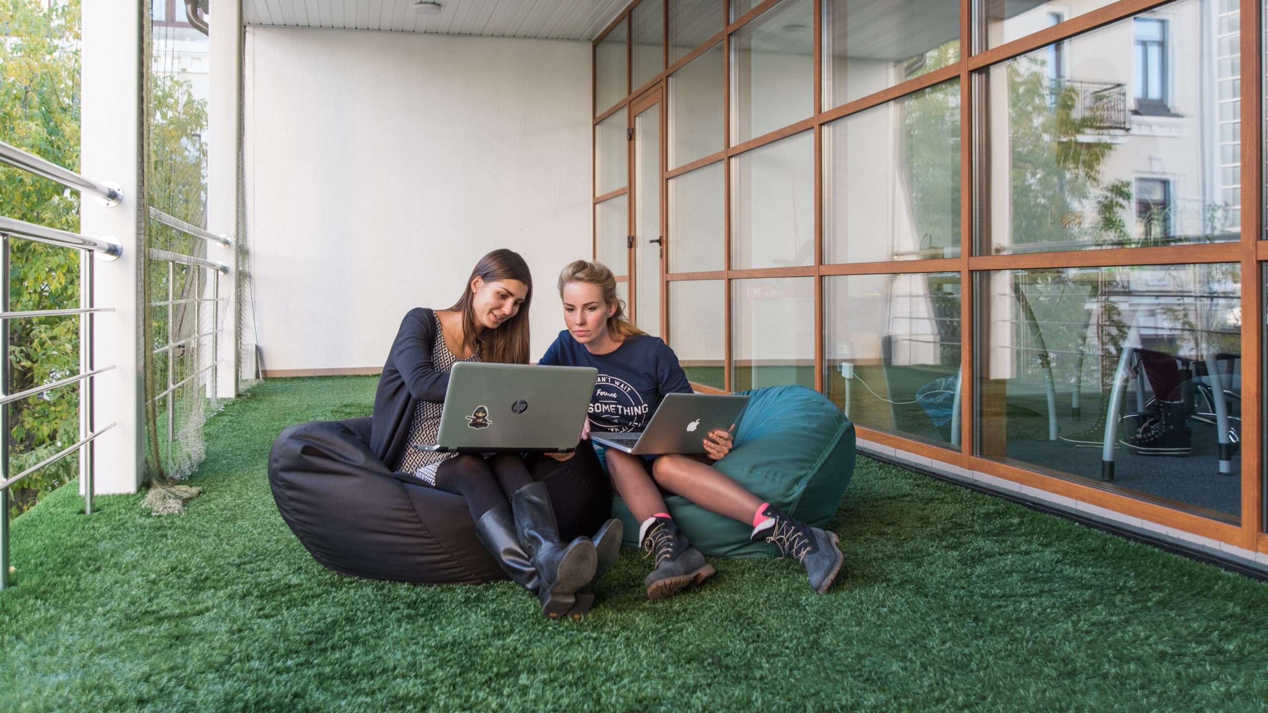 $5 млн на премії та нескінченний відпустку: MC.Today разом з Work.ua назвали 7 незвичайних ...