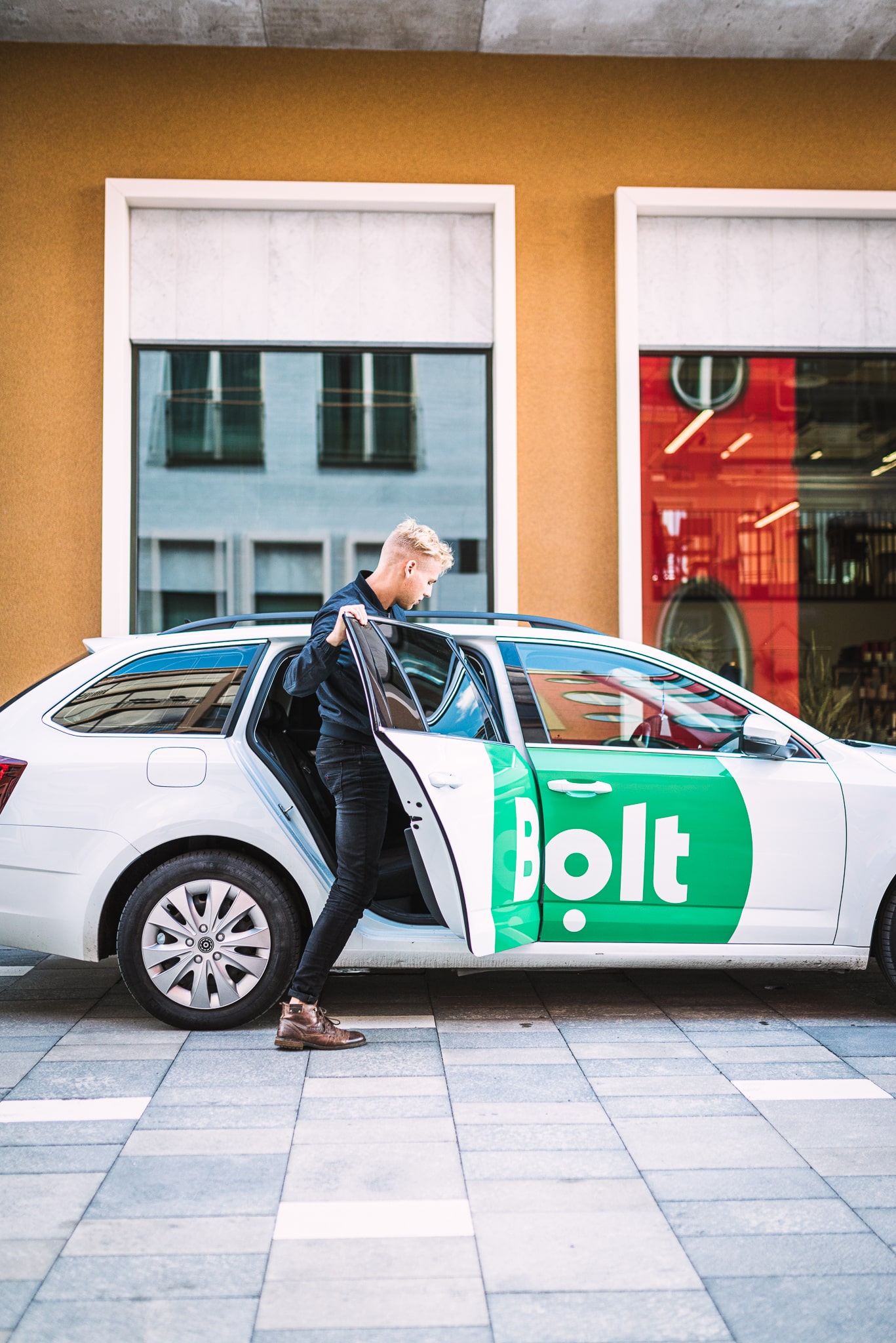 Компанія Bolt впровадила нові функції безпеки для запобігання ризикованим ситуаціям на дорозі ...