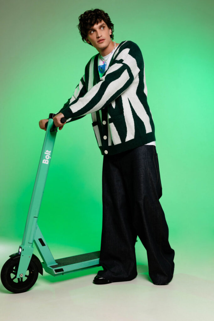 Bolt вирішує проблему хаотичного паркування електросамокатів — UASpectr